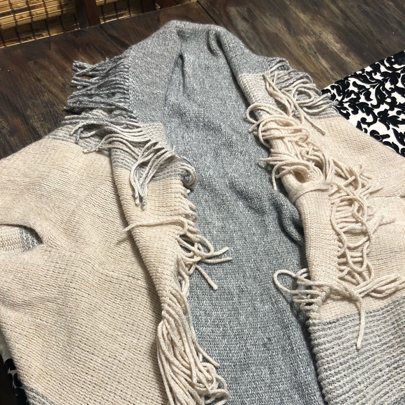 ruggine | Sweaters | Ruggine Shawl | Poshmark